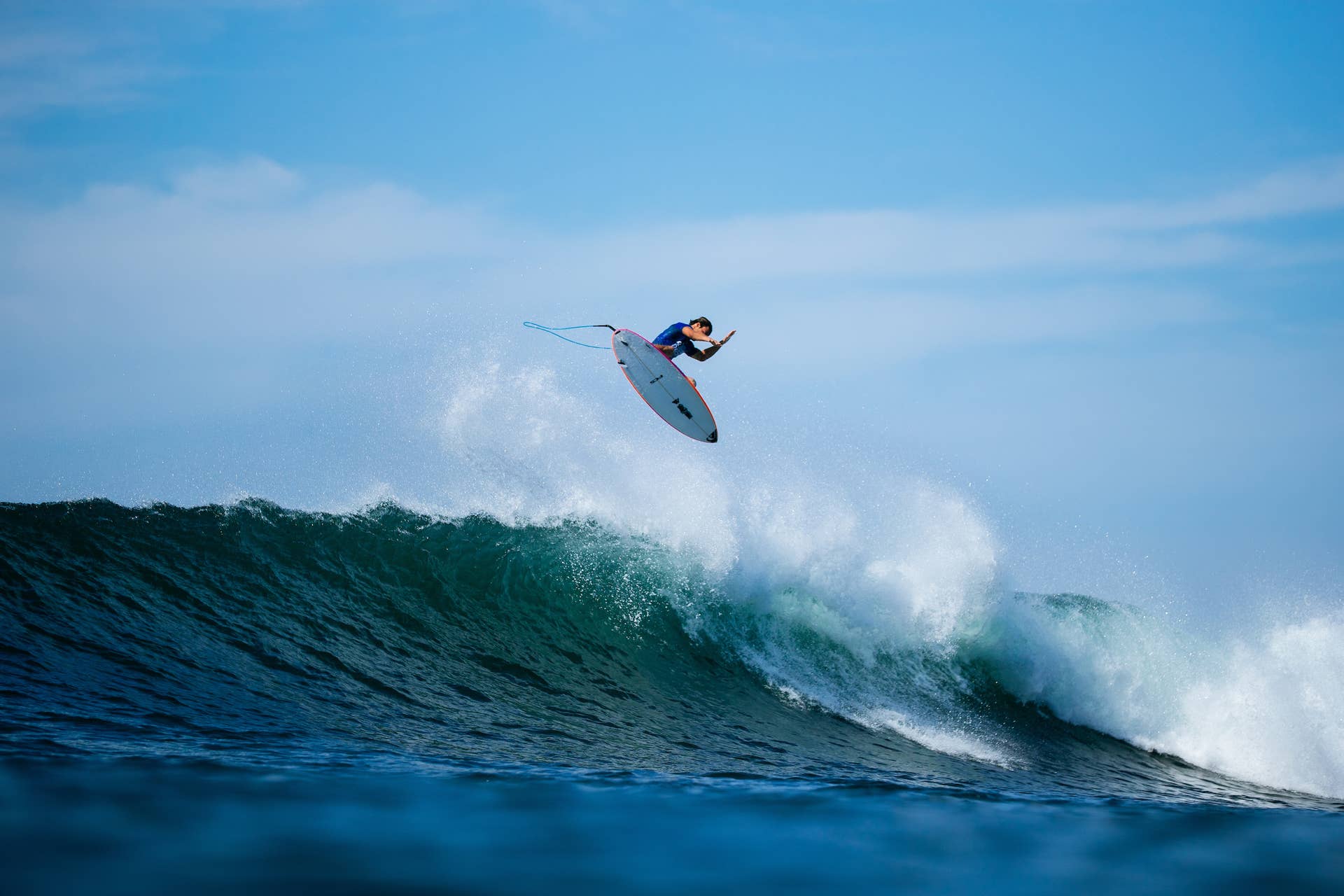 Rookies, Underdogs Thrive in El Salvador, Huge Swell Inbound - Surfer