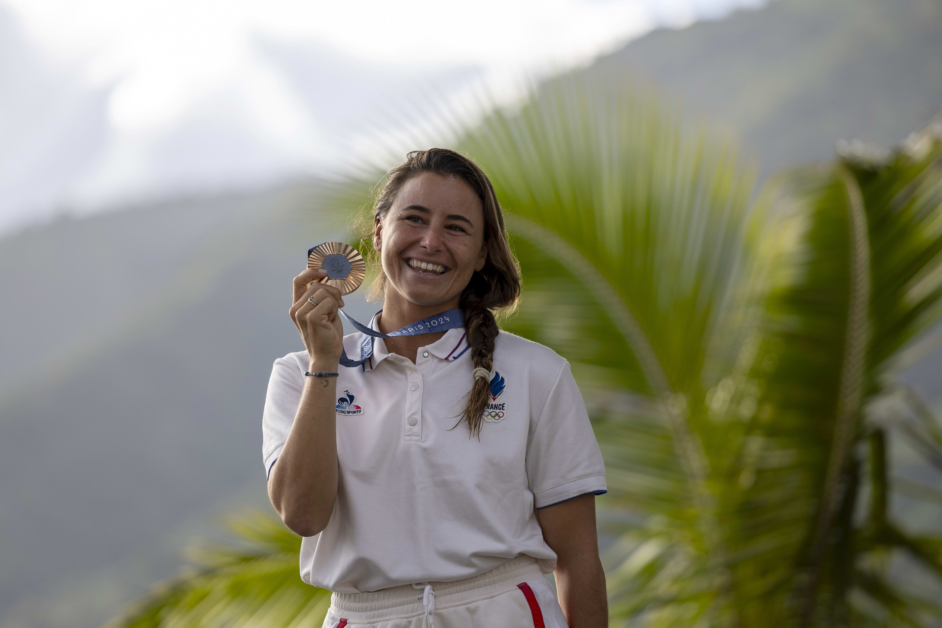 5 Pro Surfers That are Smarter Than the Average Sea Gull - Surfer