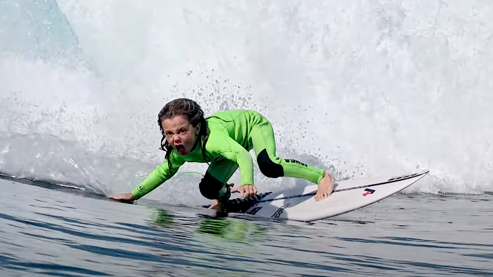 Surfer Navigates Human Obstacle Course at Pipeline (Video) - Surfer