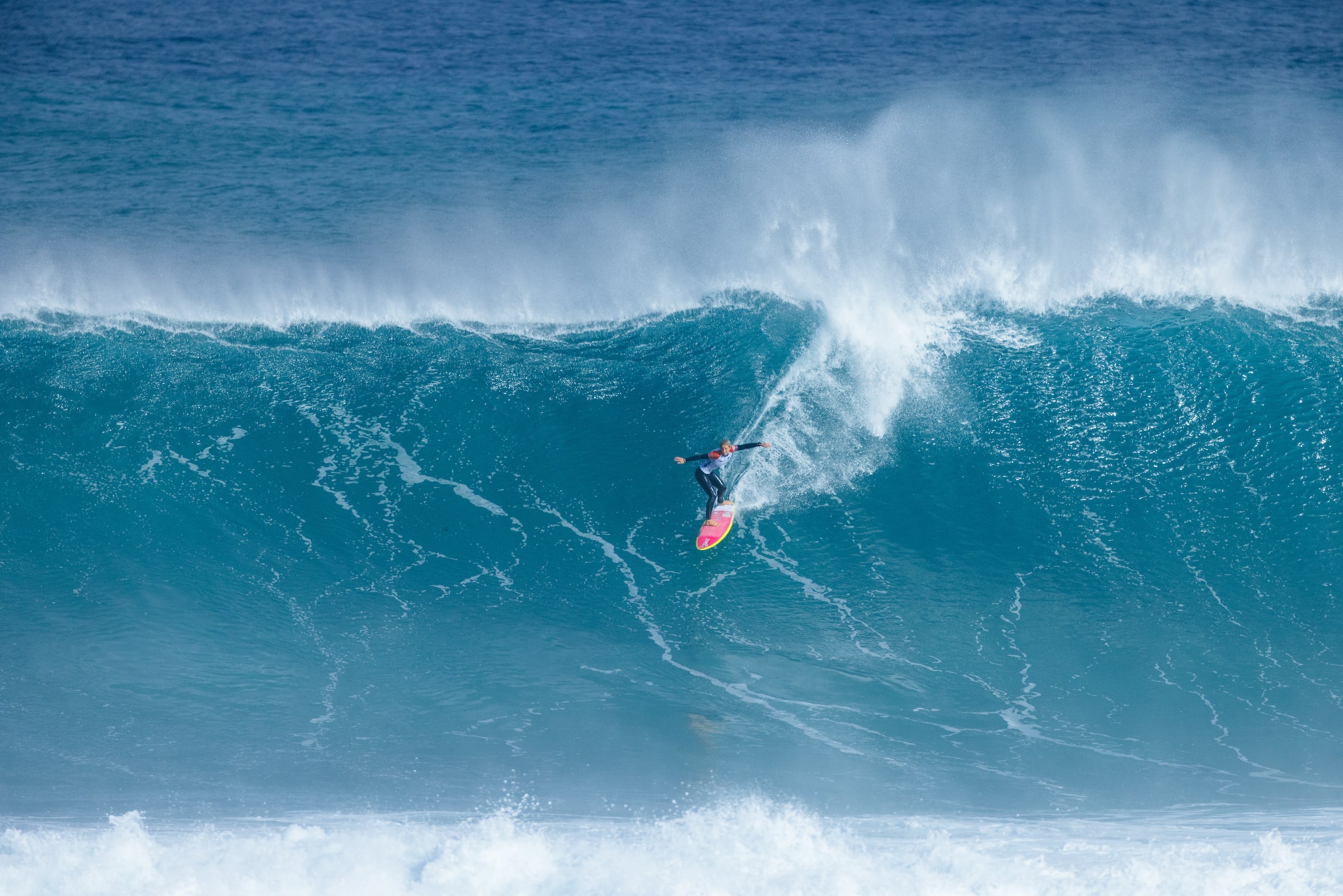 Massive Main Break Sends 8 Surfers Off Championship Tour - Surfer