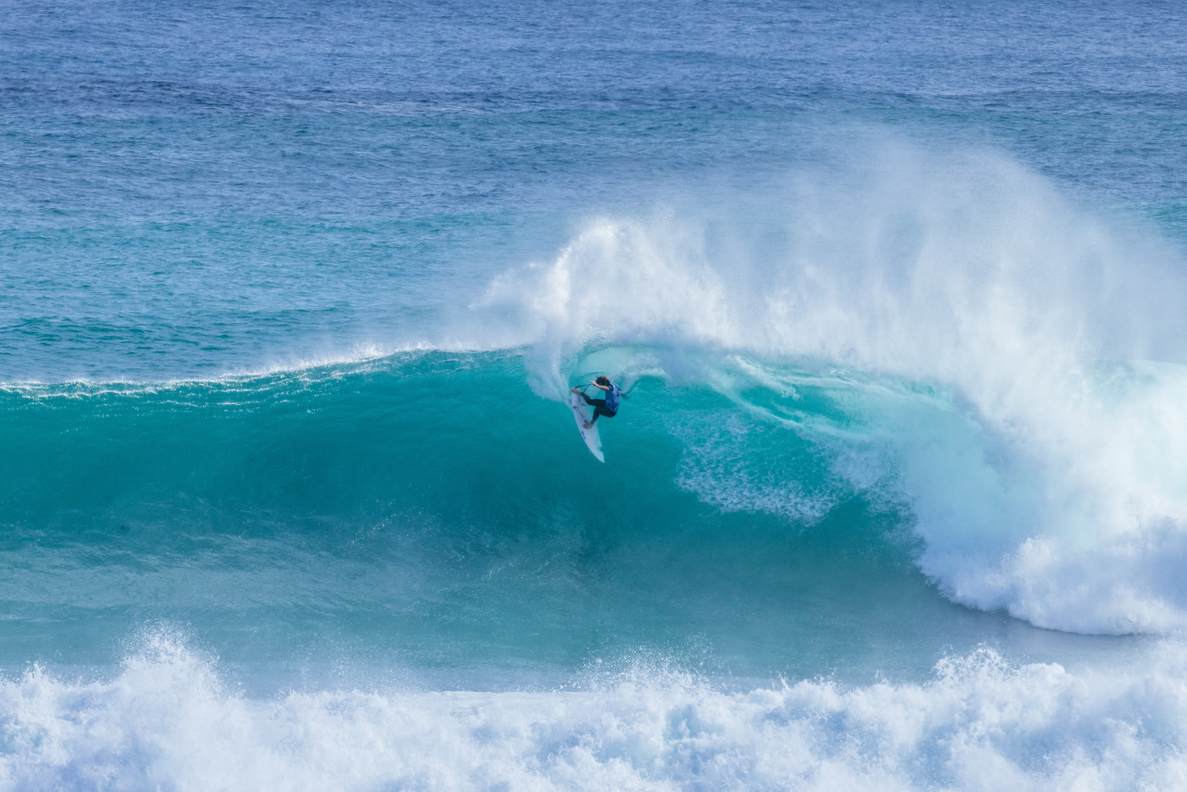 Massive Main Break Sends 8 Surfers Off Championship Tour - Surfer