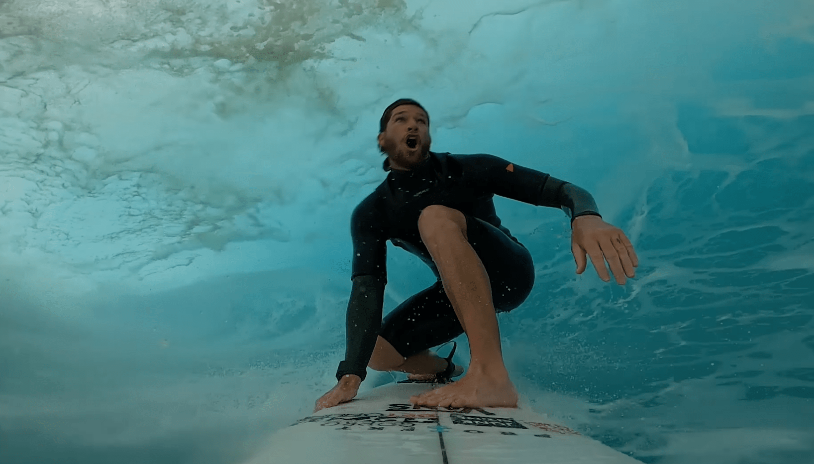 Florence Brothers Surf and Get Worked by North Shore Sandbar - Surfer