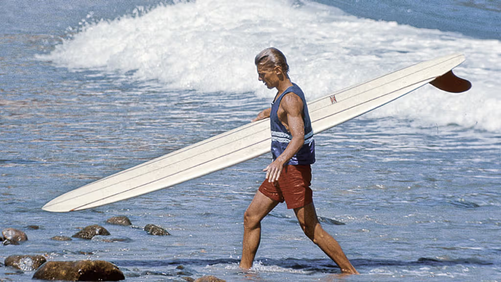 Paddle Out For Mike Hynson Draws Hundreds of Surfers - Surfer