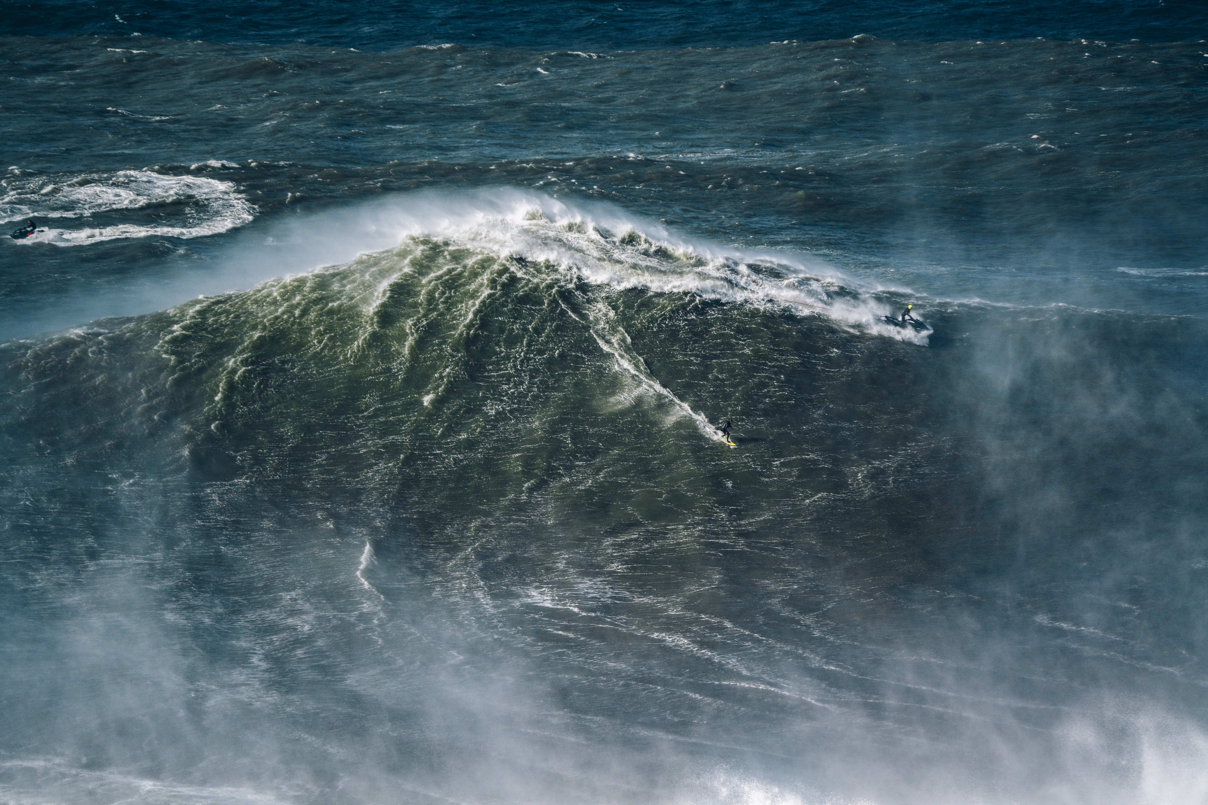 Sebastian Steudtner Rides a 93.73 Foot Wave: New Record? - Surfer