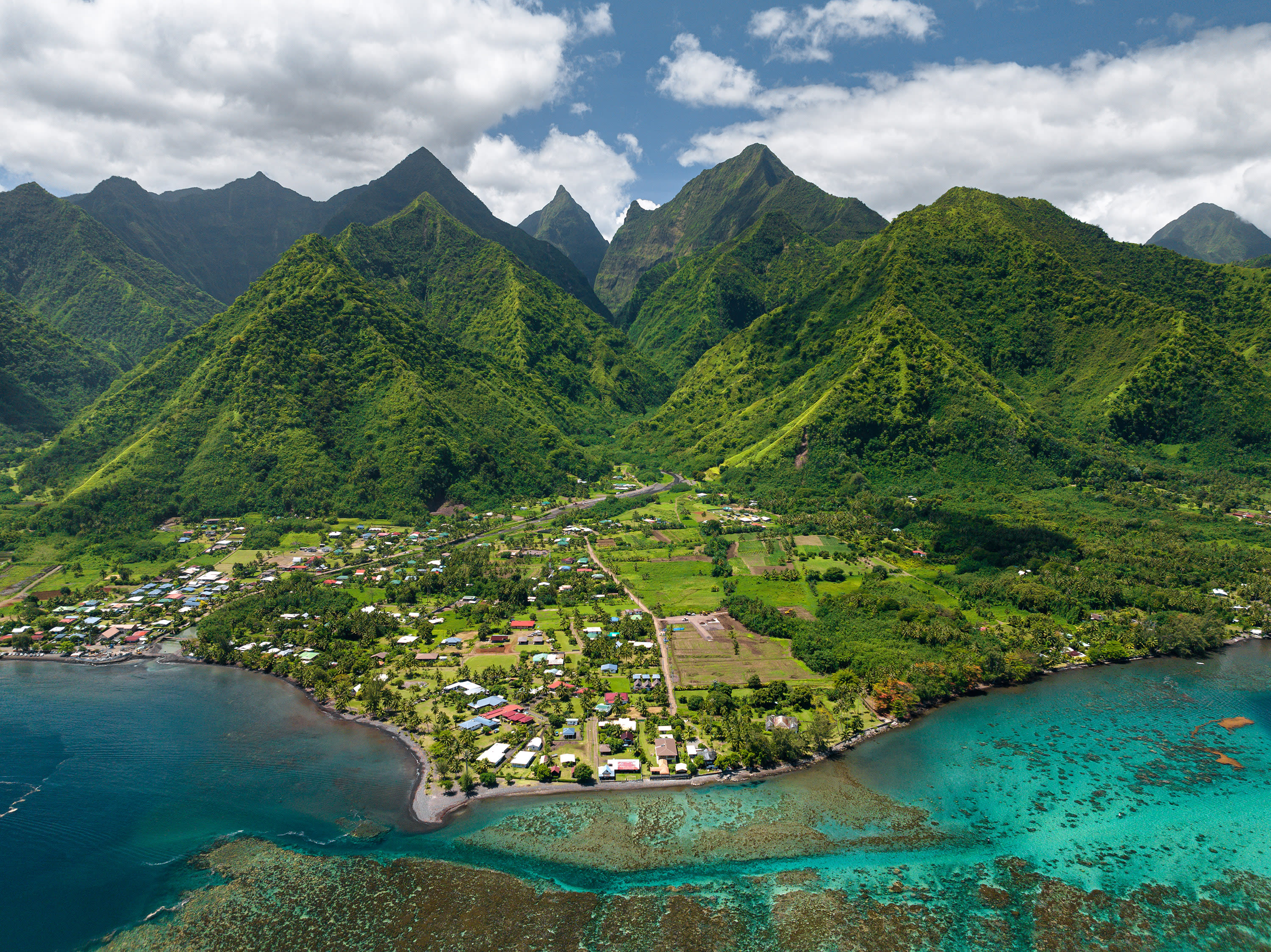 Everything You Need to Know About Teahupo'o - Surfer