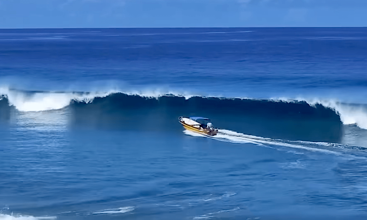 Surf Spot Guide: Bells Beach - Surfer