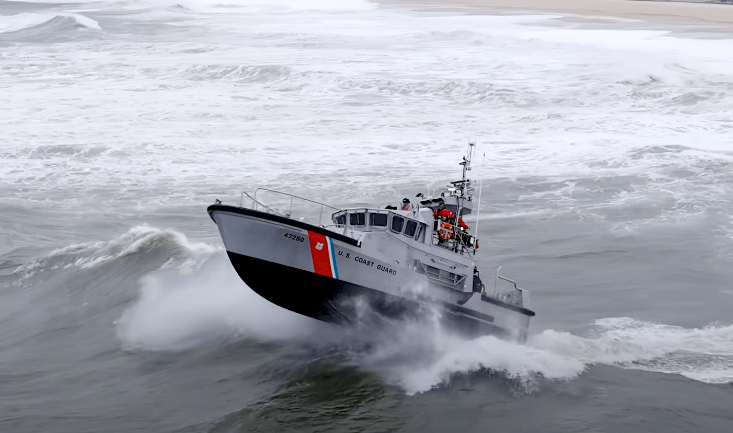 Boat Launches Off ‘15ft Waves’ During Hurricane Swell (Video) - Surfer