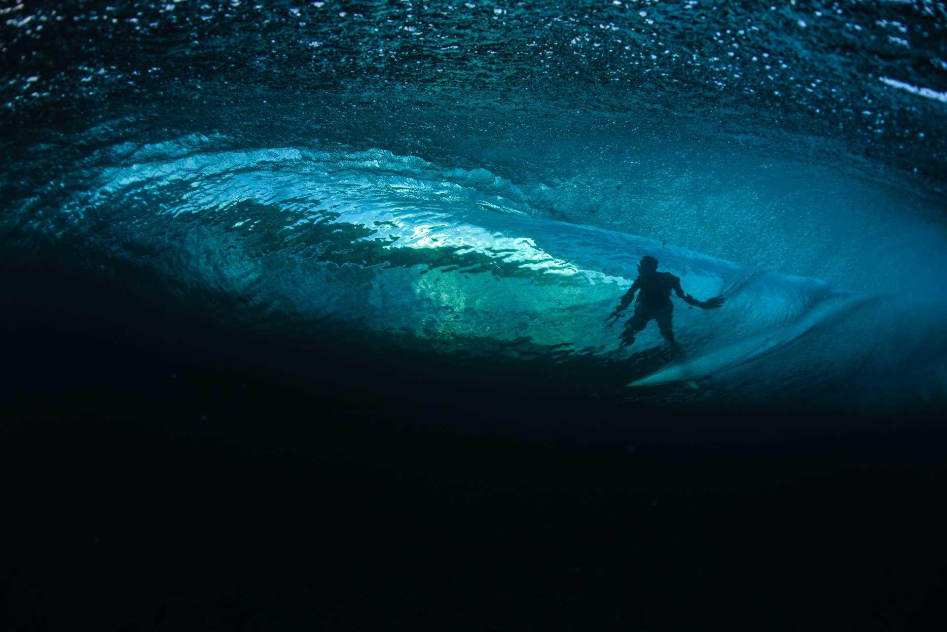 7 of the World's Most Dangerous Waves - Surfer