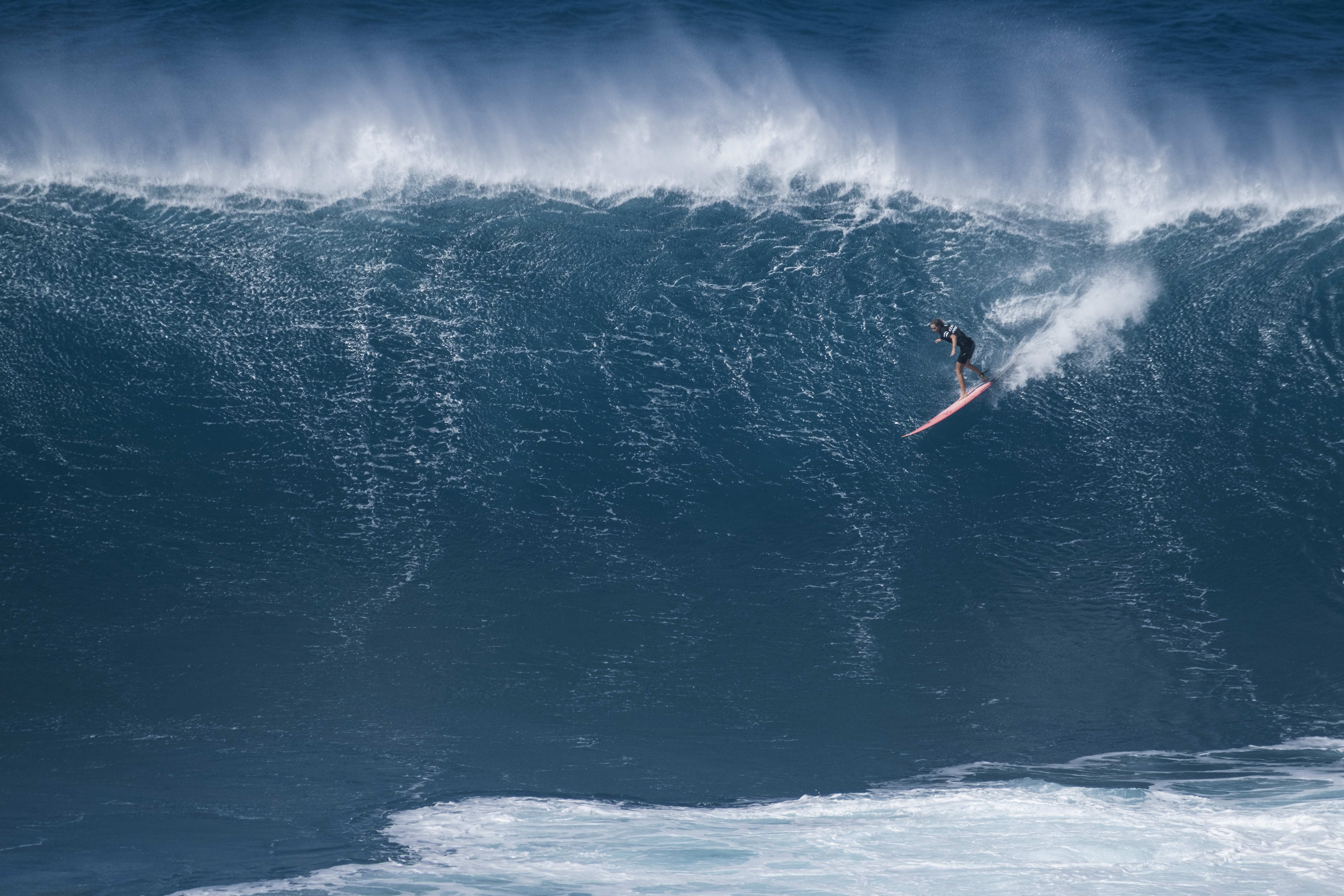 First-Time Eddie Invitee Got Warmup Reps at Pumping Jaws - Surfer