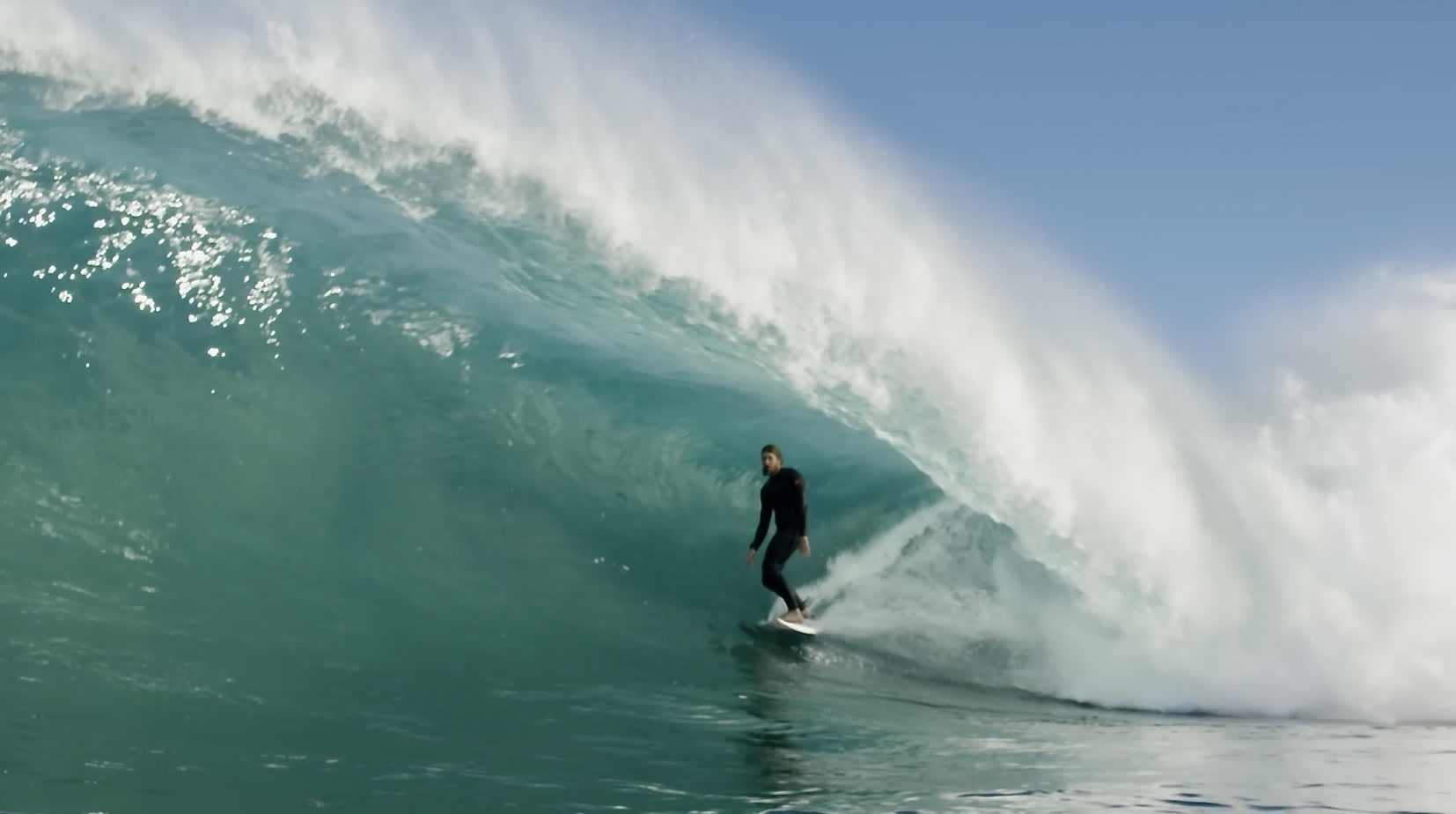 Surfing Etiquette 101: The Surfer's Code of Conduct - Surfer