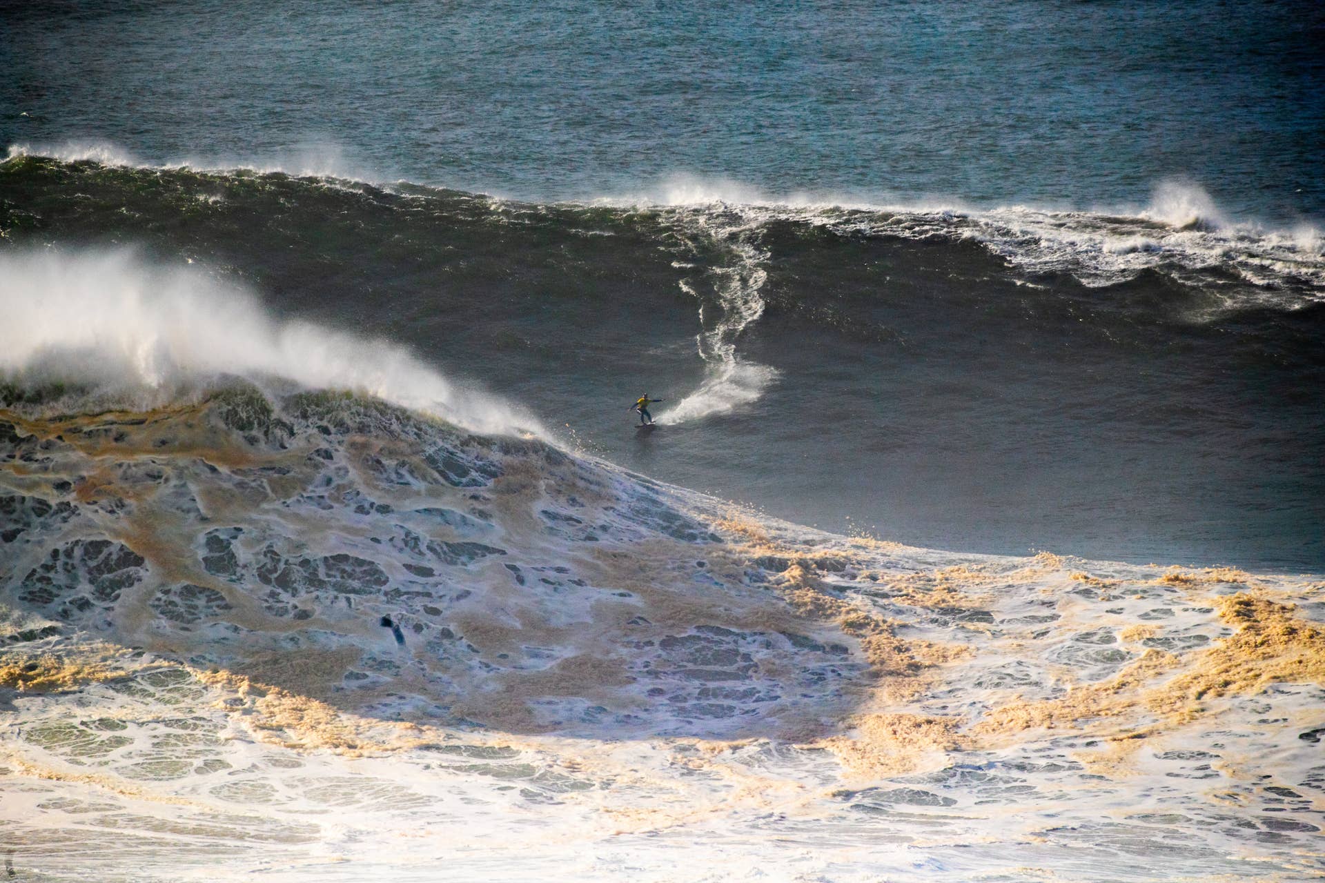 Nazaré Mayhem: Power Outage & 60-Foot Surf at Nazaré Challenge - Surfer