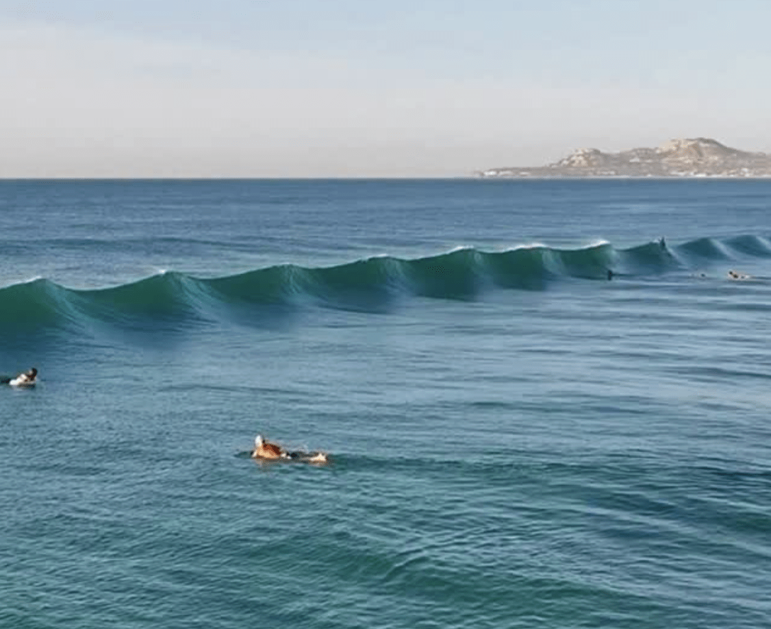 Trippy ‘Infinity Wave’ with Endless Peaks Has Surfers Baffled (Video ...