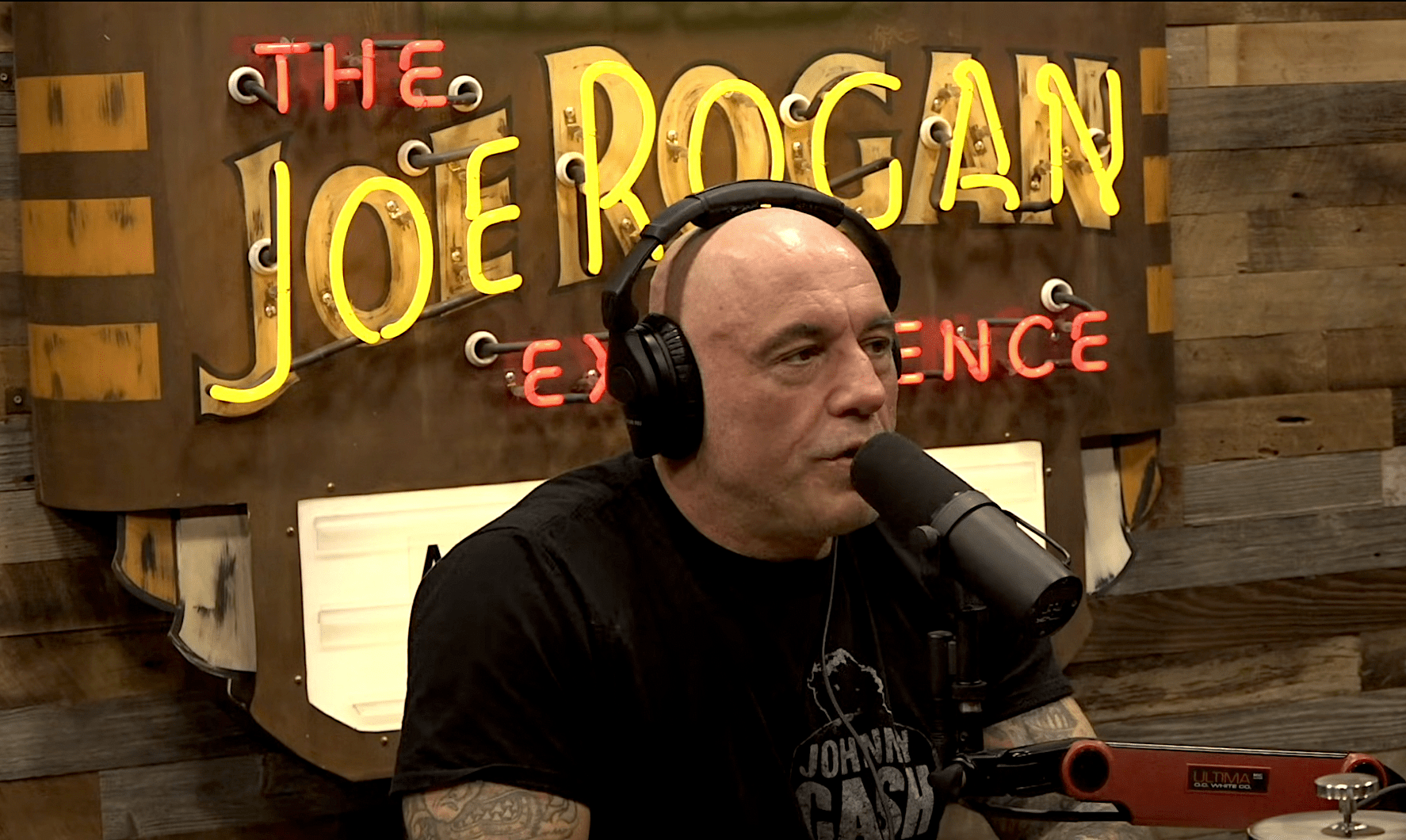 Joe Rogan Talks Fatal Shark Attack in Northern California (Video) - Surfer