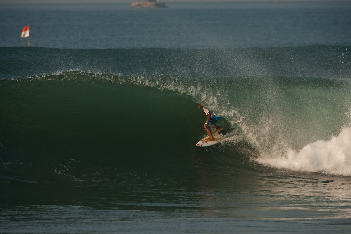 DEDE SURYANA: Notes from a Seven Days Profile - Surfer