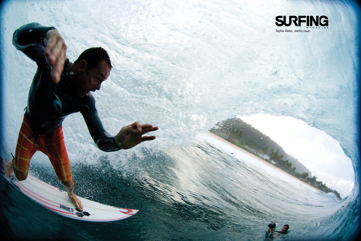April Issue 2011 Wallpaper - Surfer