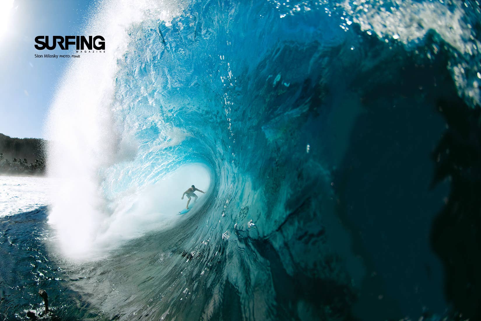 April Issue 2011 Wallpaper - Surfer